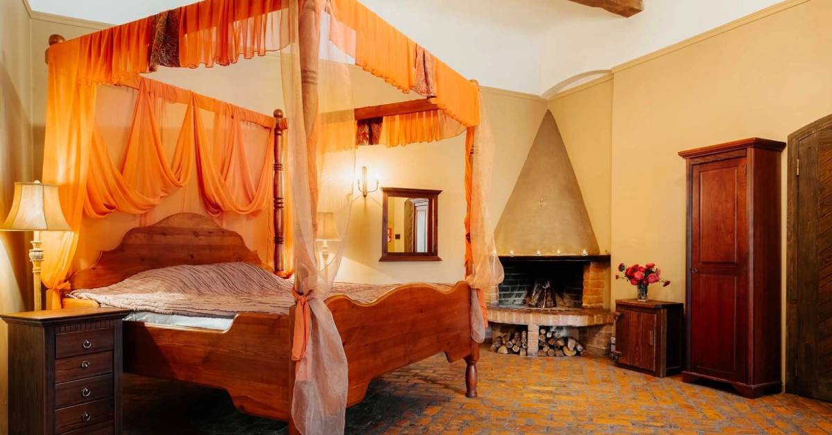 Viduslaiku sapnis ar mielastu un šampanieti DIVIEM par 200 ...