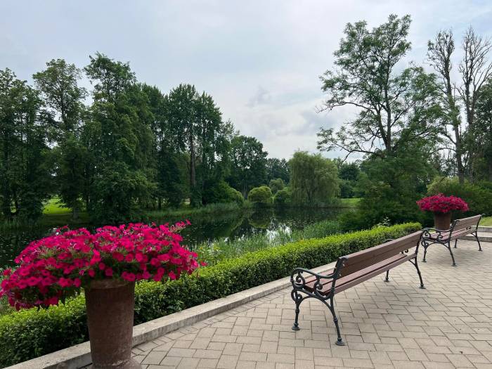 Brīvdienas pilī + jautras izklaides 4 pers. ĢIMENEI par 185 ...